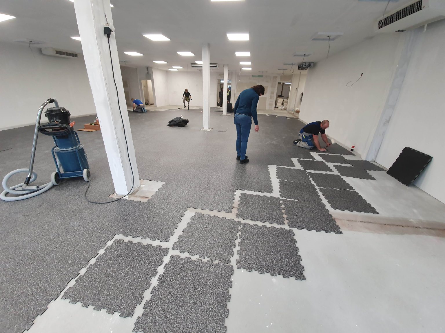 Supermarkets - R-Tile Retail Flooring